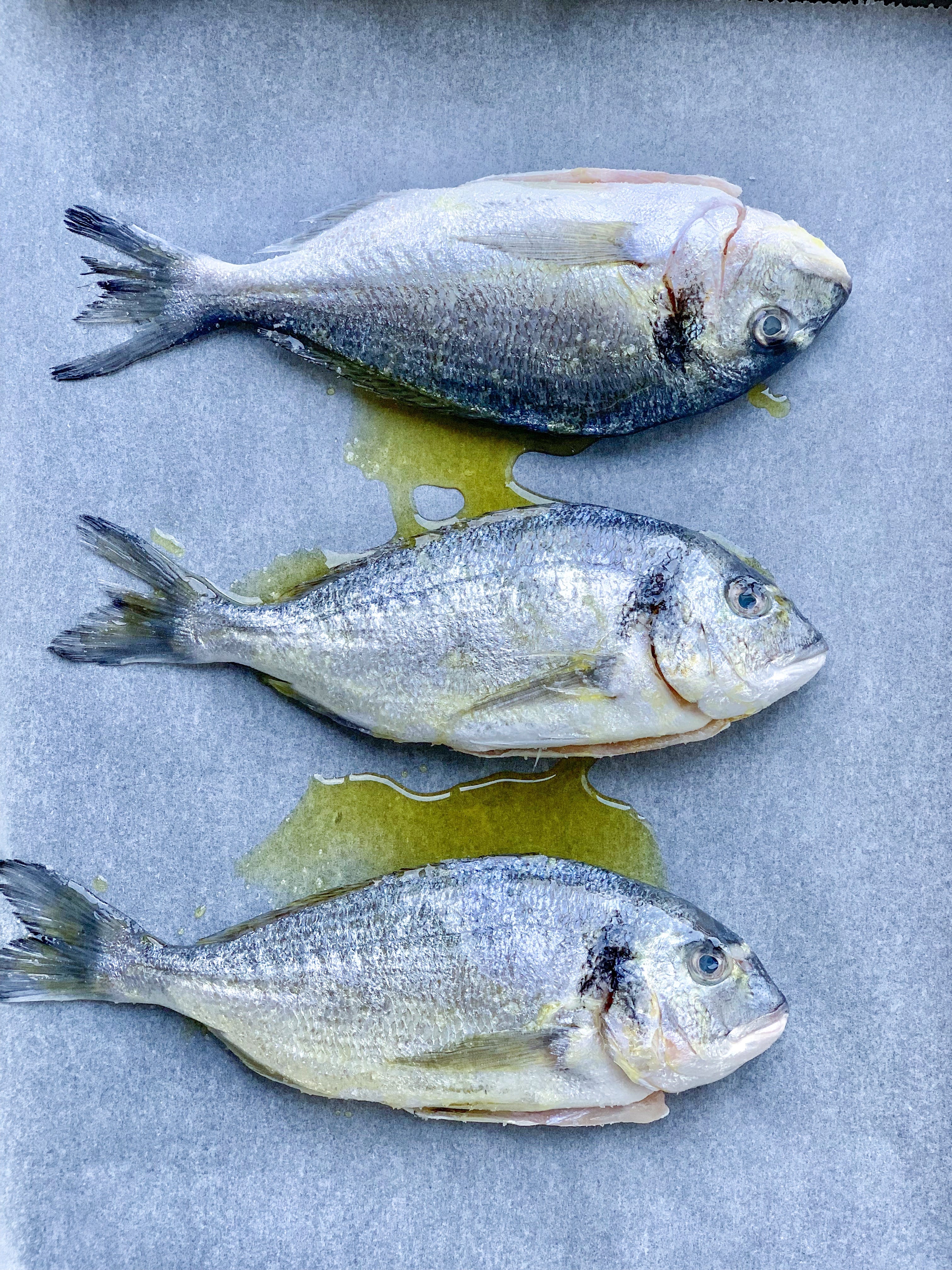 Sea bream baked in the oven - Family On Keto