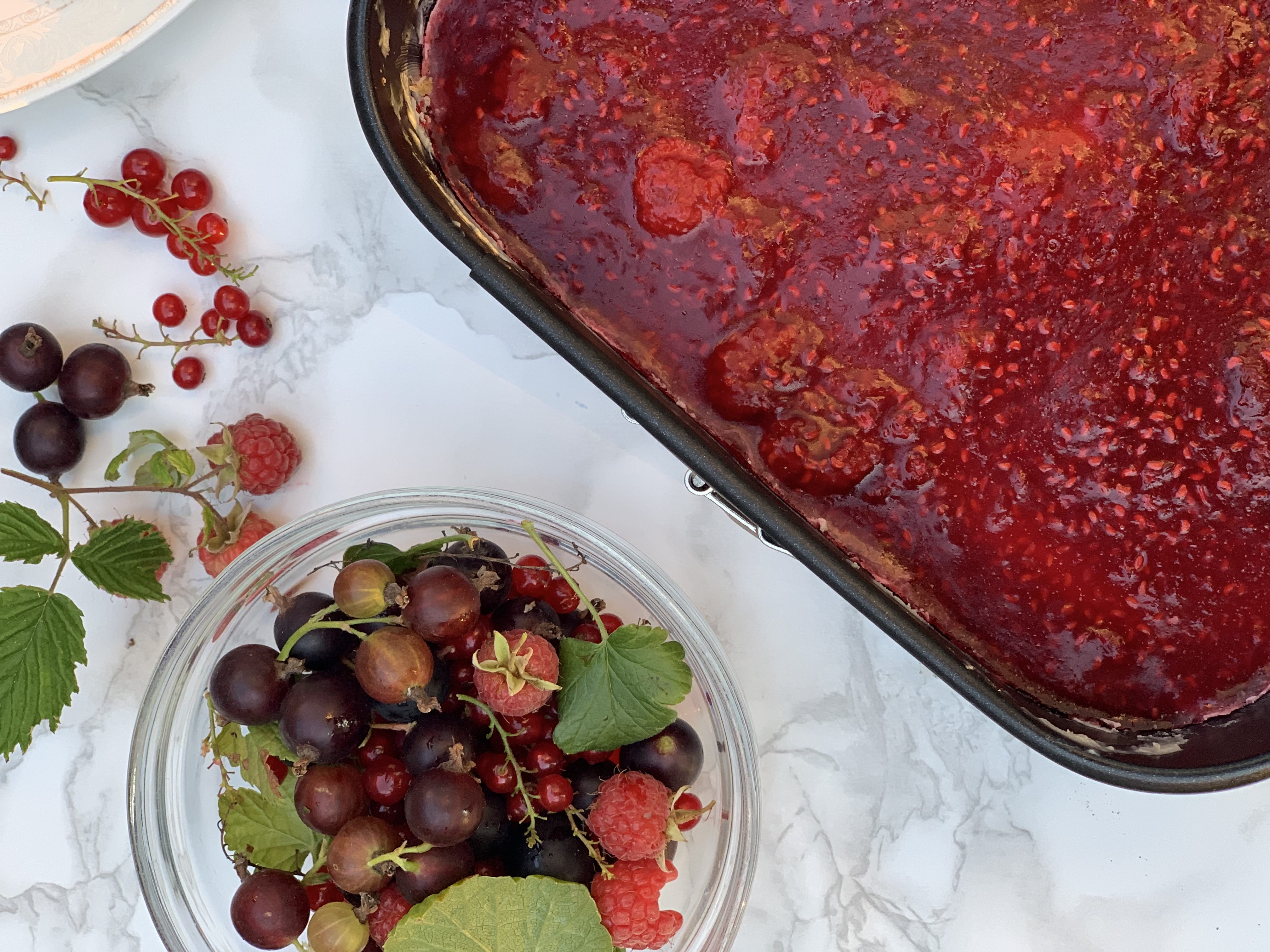 No bake raspberry cheesecake keto recipe - Family On Keto